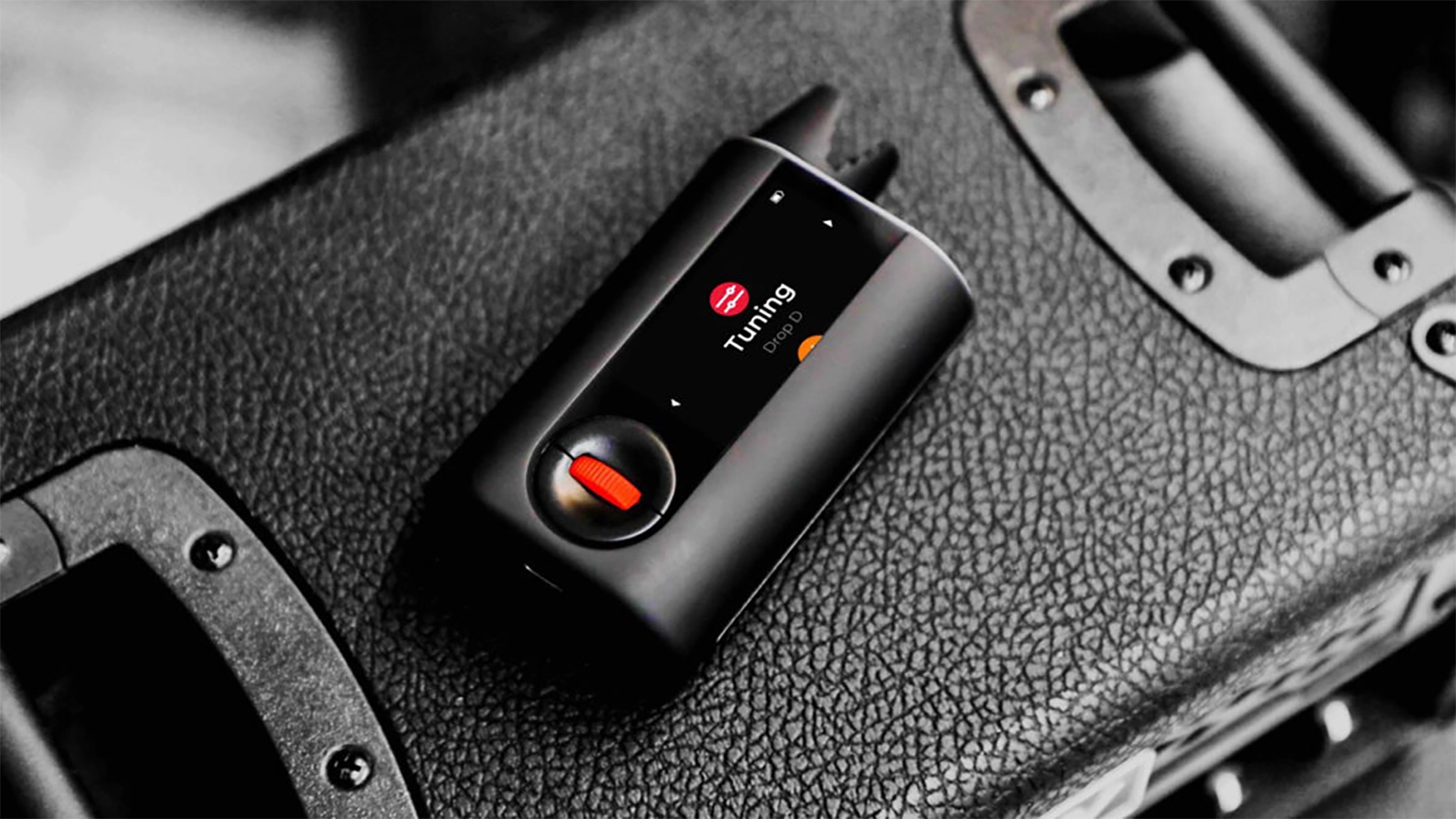 Roadie 4 Automatic Guitar Tuner Release: large display, new mechanisms ...